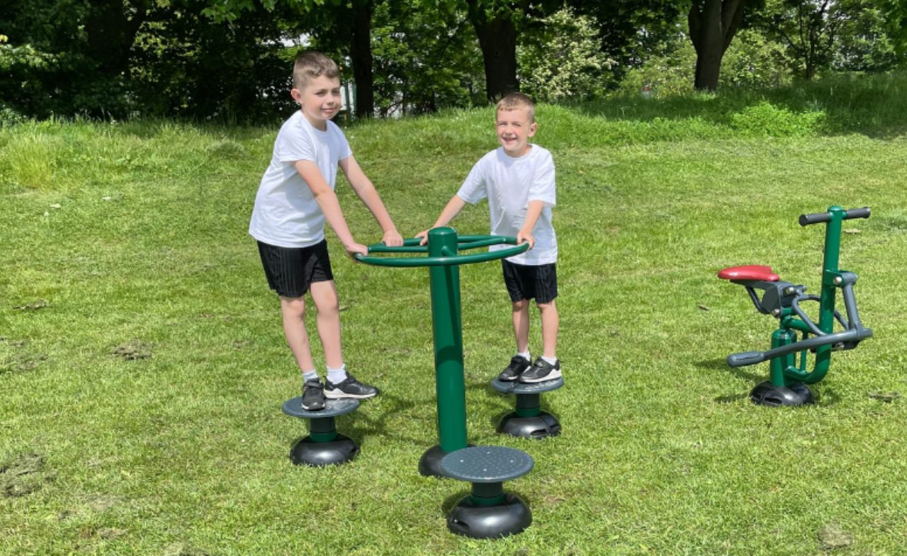 Outdoor Playground Equipment You Should Use To Make Your Workout Fun ...